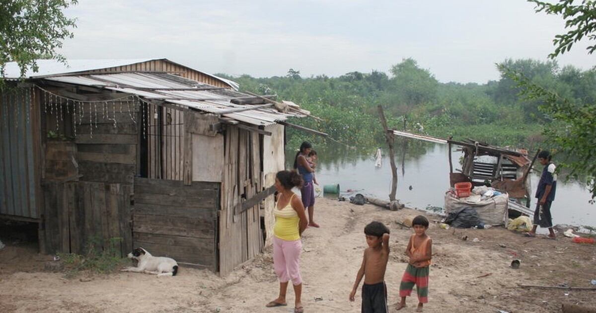La Nación / Paraguay tiene más de 1 millón y medio de pobres, según informe