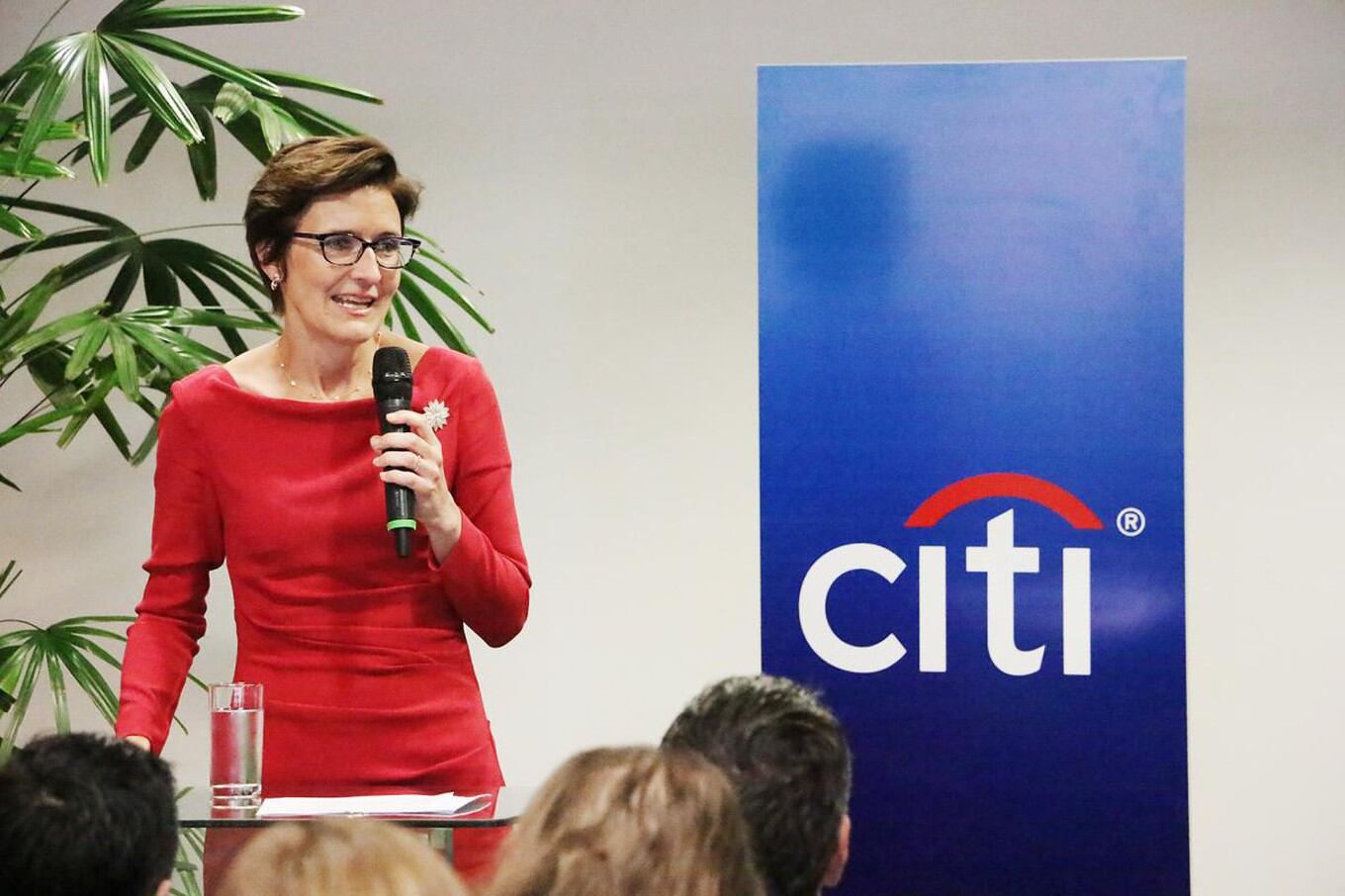 La Nación / Jane Fraser CEO de Citigroup para Latinoamérica