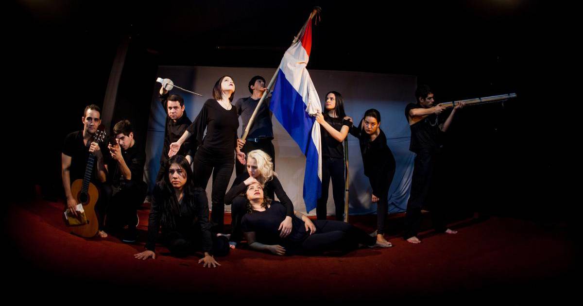 La Nación / Emiliano revivió en la calidad del elenco teatral Lampium