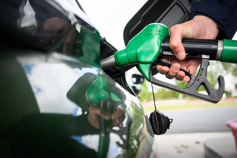 Diario HOY | Petropar baja G. 250 los precios de todos sus combustibles