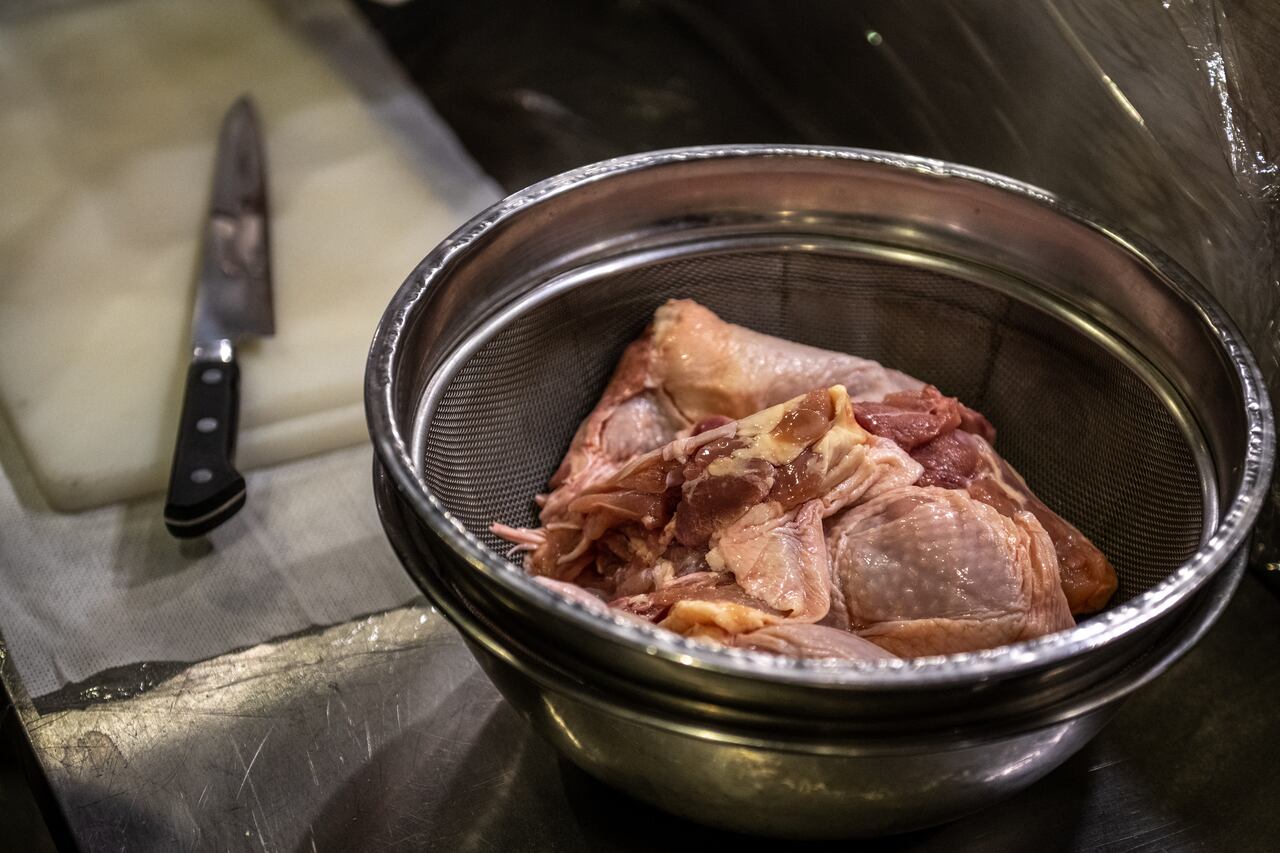 Diario HOY | Intoxicación con pollo: cómo evitarla y cuál es la forma ...