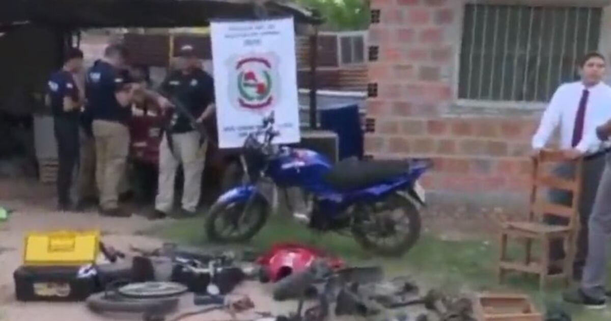 La Nación / Allanan un desarmadero de motocicletas en Asunción La Nación / Allanan un desarmadero de motocicletas en Asunción